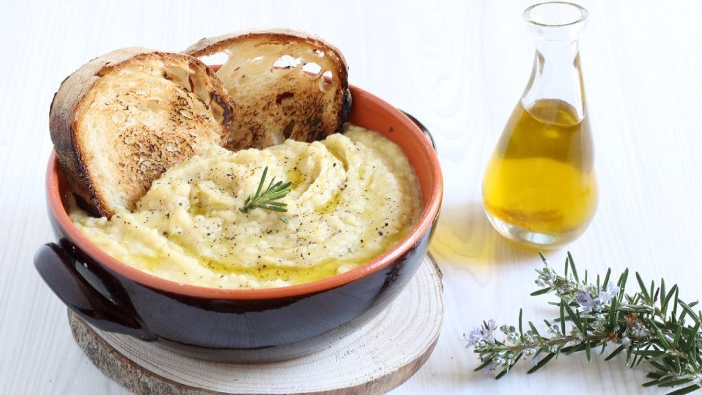 Purea di fave (o Purè di fave), ricetta della tradizione contadina ...