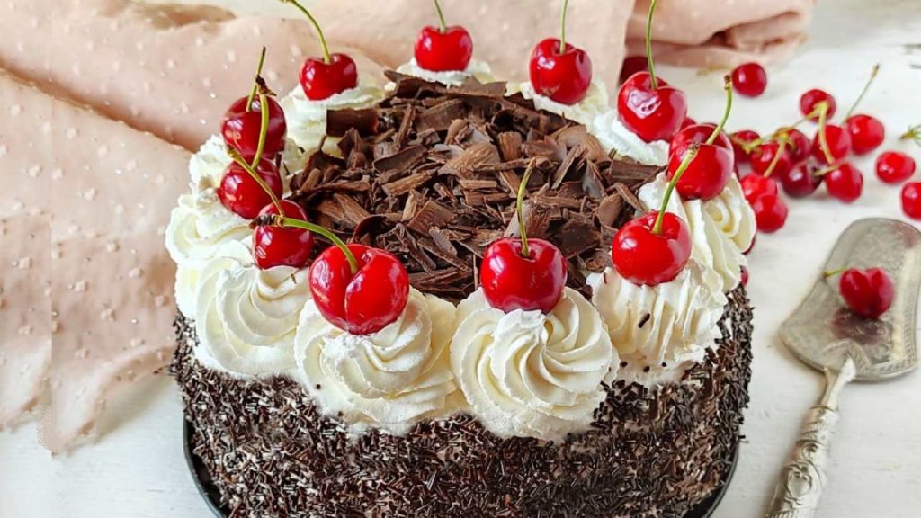 Torta foresta nera, la ricetta del famoso dolce al cioccolato che viene ...