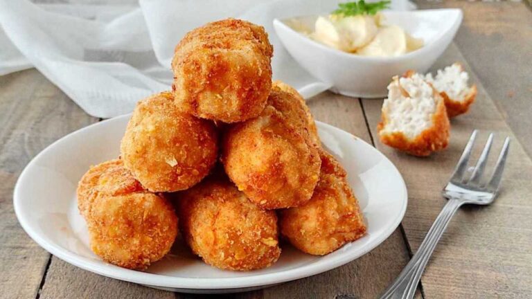 Crocchette di pollo fatte in casa: ricetta facile e croccante